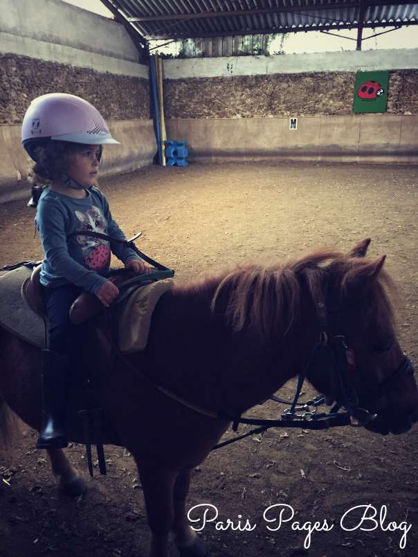 Sa première activité extra-scolaire: le baby poney | Paris Pages Blog